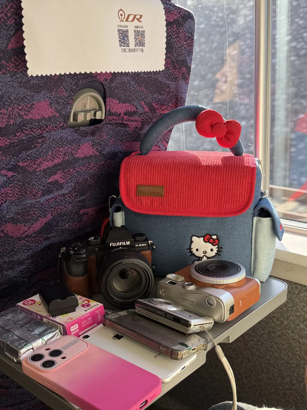 산리오 헬로키티 캐논 r50 소니 zve10 후지xs20xt5xm5 폴라로이드 백팩 | 상품 상세 | 크로켓