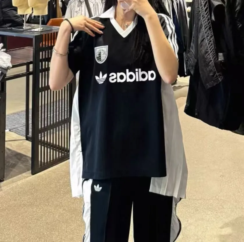 아디다스 오리지널 우먼스 R3CD 카라 브이넥 반팔 티셔츠 JZ6783 | 상품 상세 | 크로켓