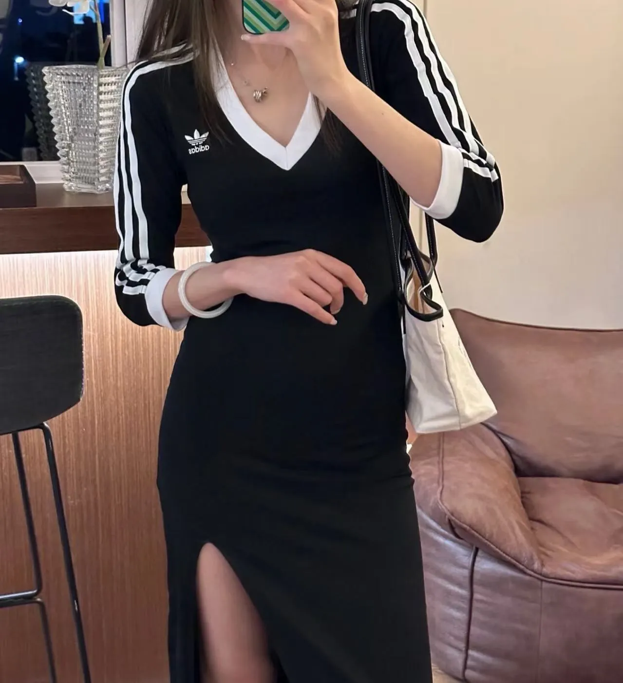 [무료배송] 아디다스 우먼스 오리지널 아디컬러 클래식 3S 맥시 드레스 브이넥 롱원피스 IK0439 | 상품 상세 | 크로켓