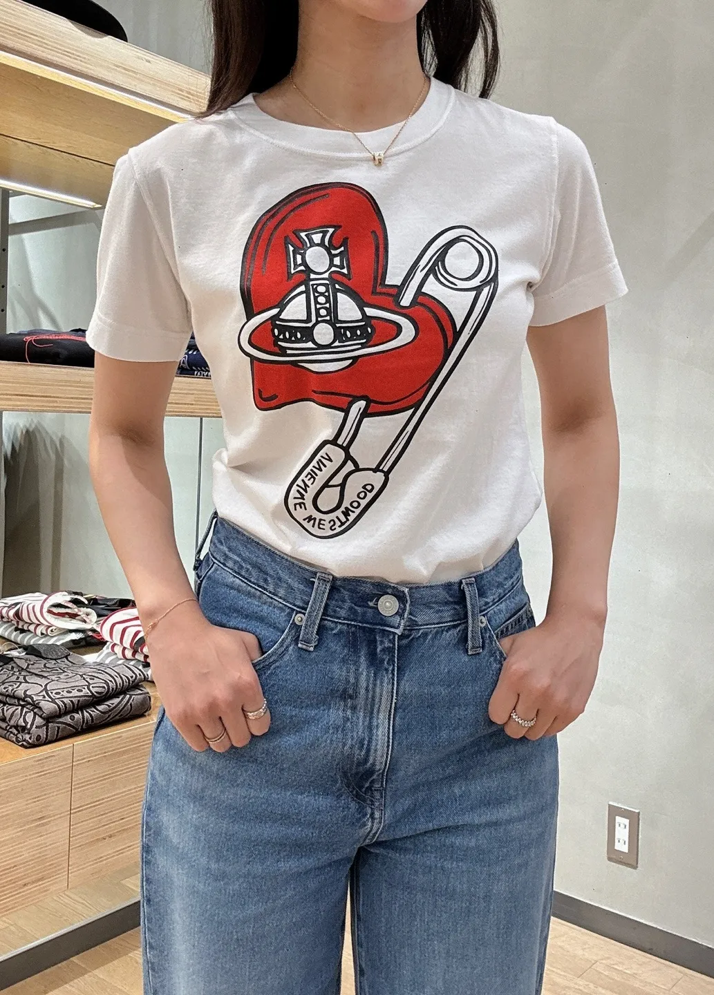 [비비안웨스트우드] 레드라벨 SAFETY PIN HEART 릴렉스 티셔츠 (화이트) 352005 | 상품 상세 | 크로켓