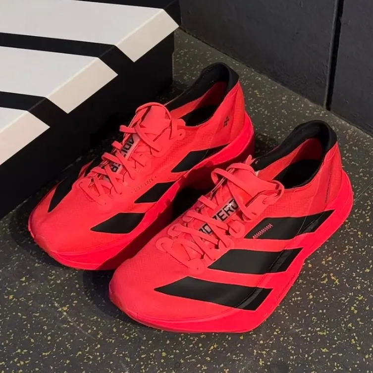 아디다스 아디제로 아디오스 프로 4 마라톤 레드 블랙 JR6368 | 상품 상세 | 크로켓