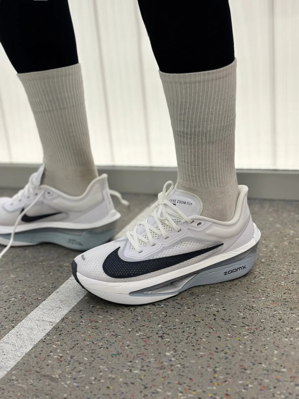 무료항공특송) 우먼스 나이키 Zoom Fly 러닝&레이스 에브리데이 에어리 화이트 실버 FN8455-104 | 상품 상세 | 크로켓