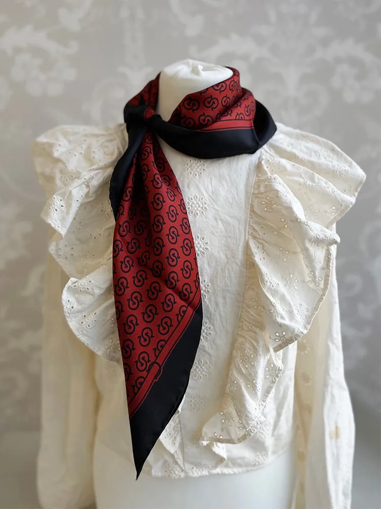 [재고확보] 페라가모 간치니 패턴 실크 스퀘어 스카프 2색상 310057 | 상품 상세 | 크로켓