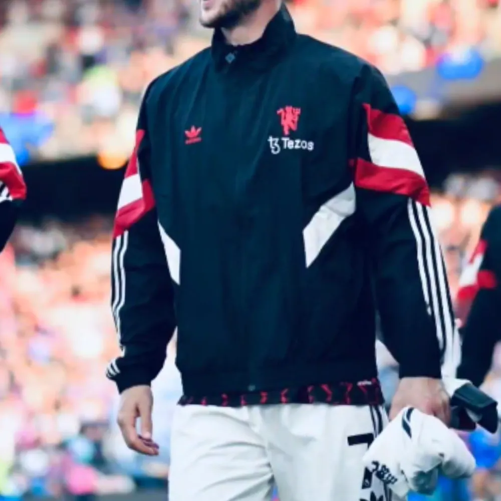 아디다스 맨체스터 유나이티드 오리지널스 트랙탑 블랙 레드 - US 사이즈 IS6525 | 크로켓