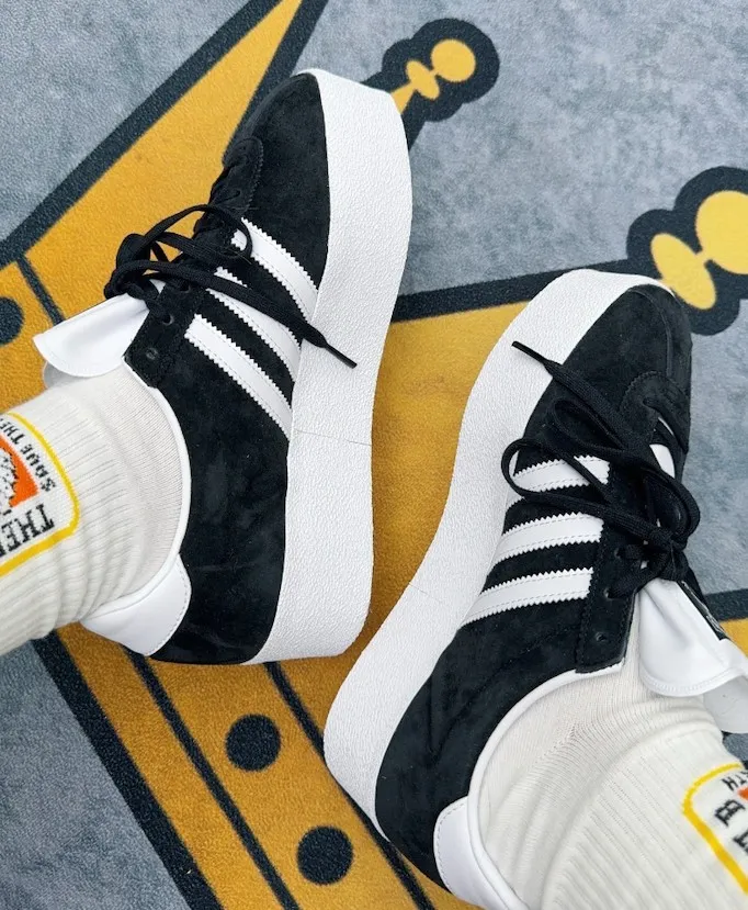 아디다스 오리지널 가젤 업 운동화 화이트 블랙 IH1290 | 상품 상세 | 크로켓