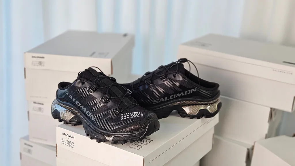 24FW MM6 마르지엘라 X 살로몬 XT-4 뮬 블랙 여성 [EU37.5/39.5/40] | 상품 상세 | 크로켓