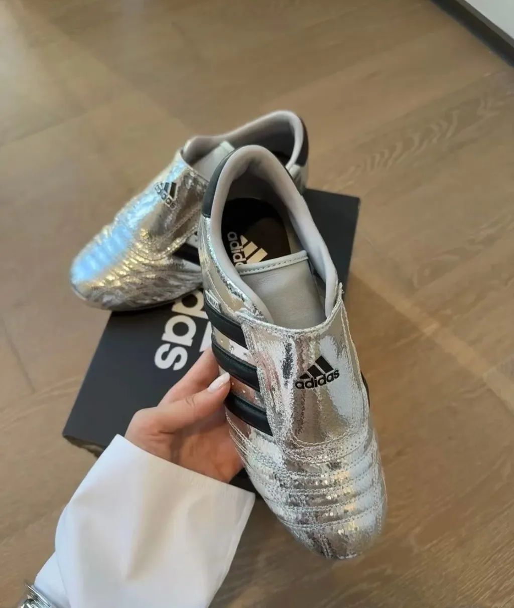 [무료배송/항공배송] 아디다스 태권도 슈즈 실버 메탈릭 코어 블랙 JH9664 | 상품 상세 | 크로켓