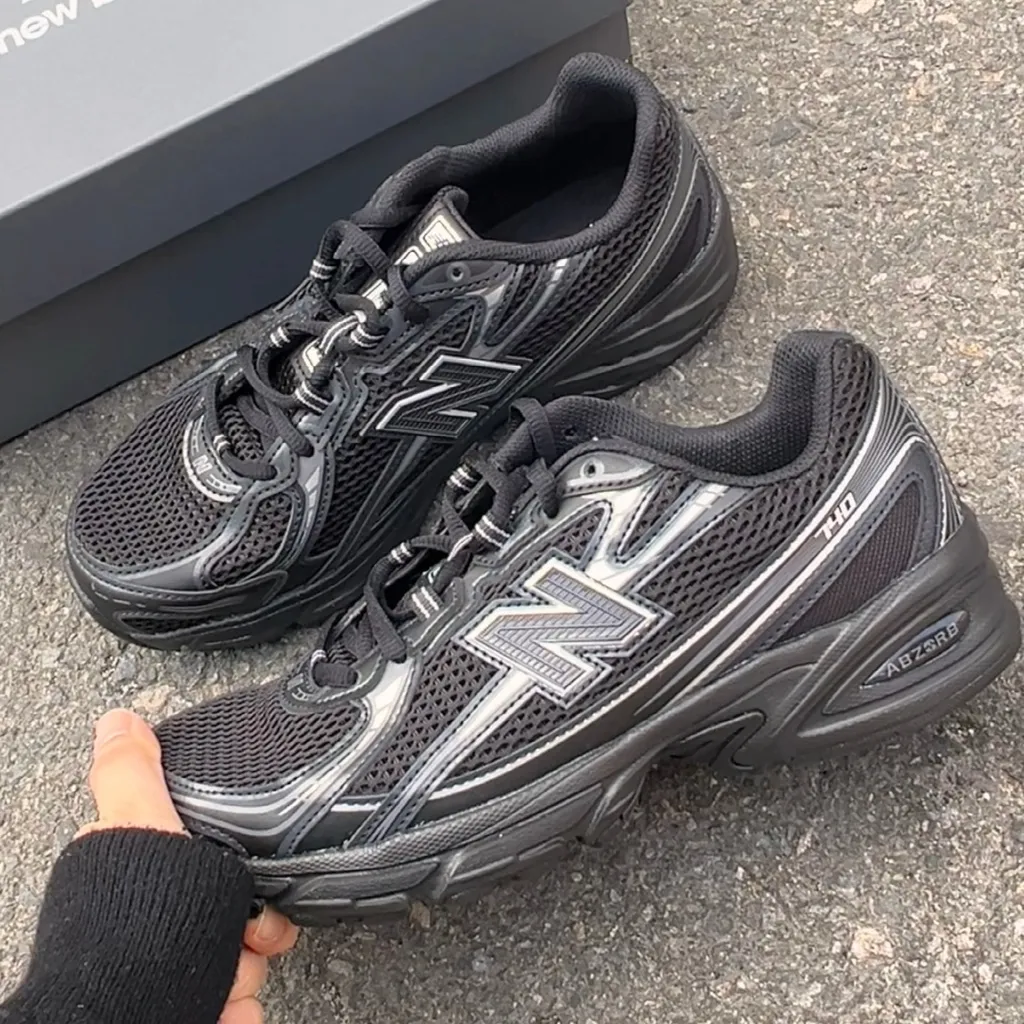 뉴발란스 GS 740 블랙 실버 메탈릭 GR740BM | 크로켓