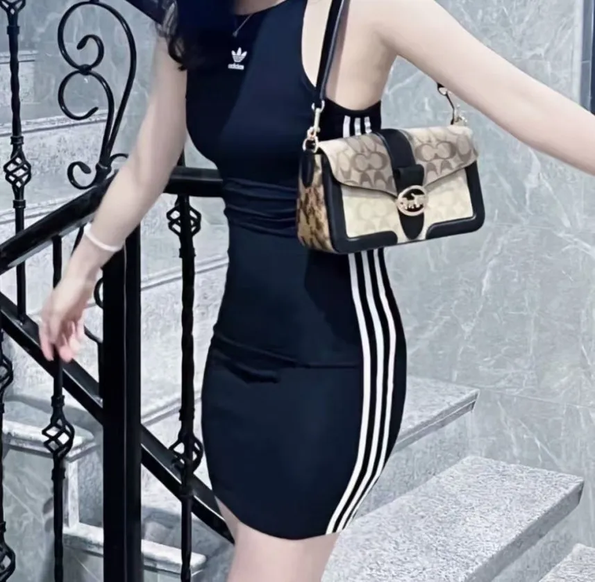 아디다스 우먼스 클래식 민소매 나시 원피스 블랙 HC2039 IB7401 | 상품 상세 | 크로켓