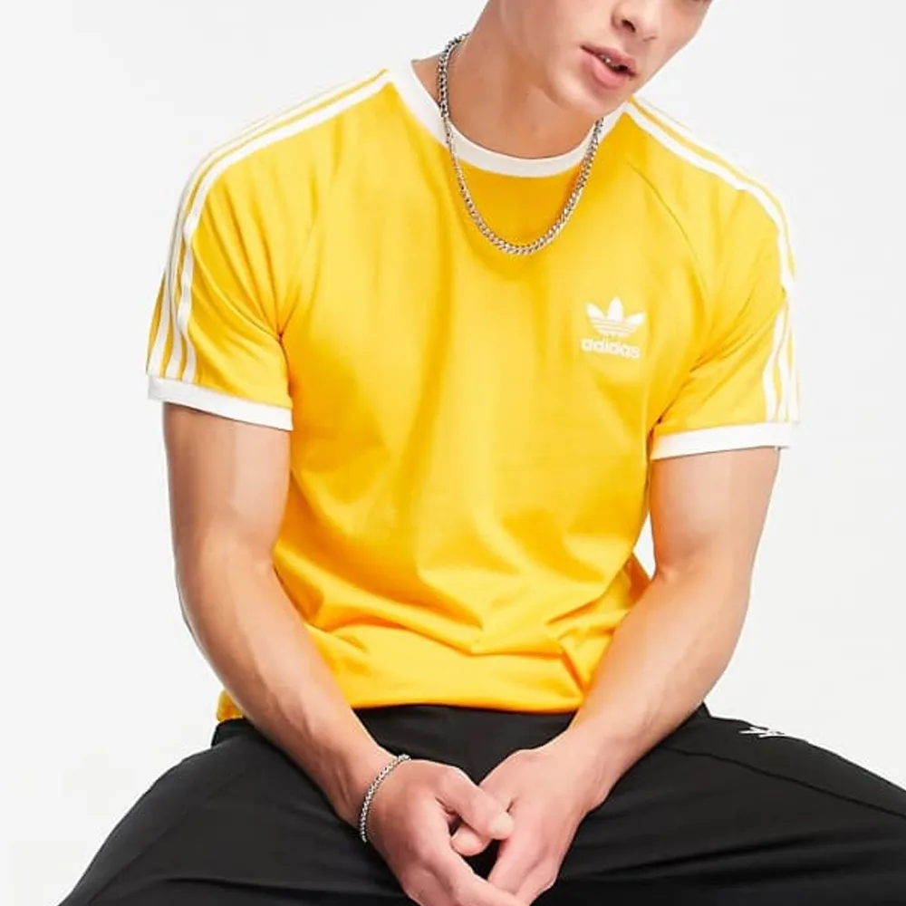 아디다스 반팔 오리지널 아디컬러 3S 티셔츠 볼드 골드 남성 상의 IM9388 | 크로켓