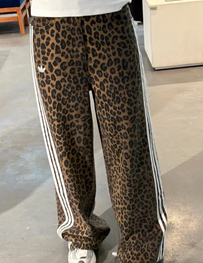 [무료배송]아디다스 W 오리지널스 데님 루즈 조거 팬츠 레오파드 호피 스트라타 KA2680 | 상품 상세 | 크로켓