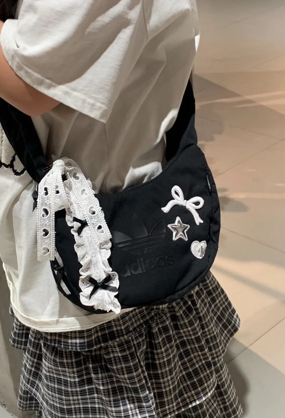 아디다스 오리지널 셔링 곱창 가방 숄더 미니백 블랙 레이스 JP0144 [커스텀] | 상품 상세 | 크로켓
