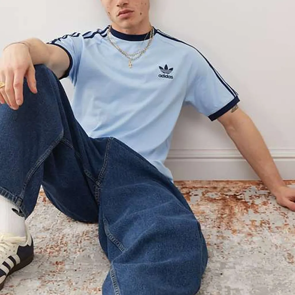 아디다스 반팔 클래식 3S 티셔츠 클리어 스카이 다크 블루 남성 상의 JN7018 | 상품 상세 | 크로켓