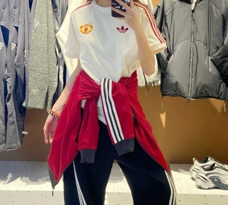 아디다스 맨유 맨체스터 유나이티드 아디컬러 반팔 티셔츠 IY0045 | 크로켓